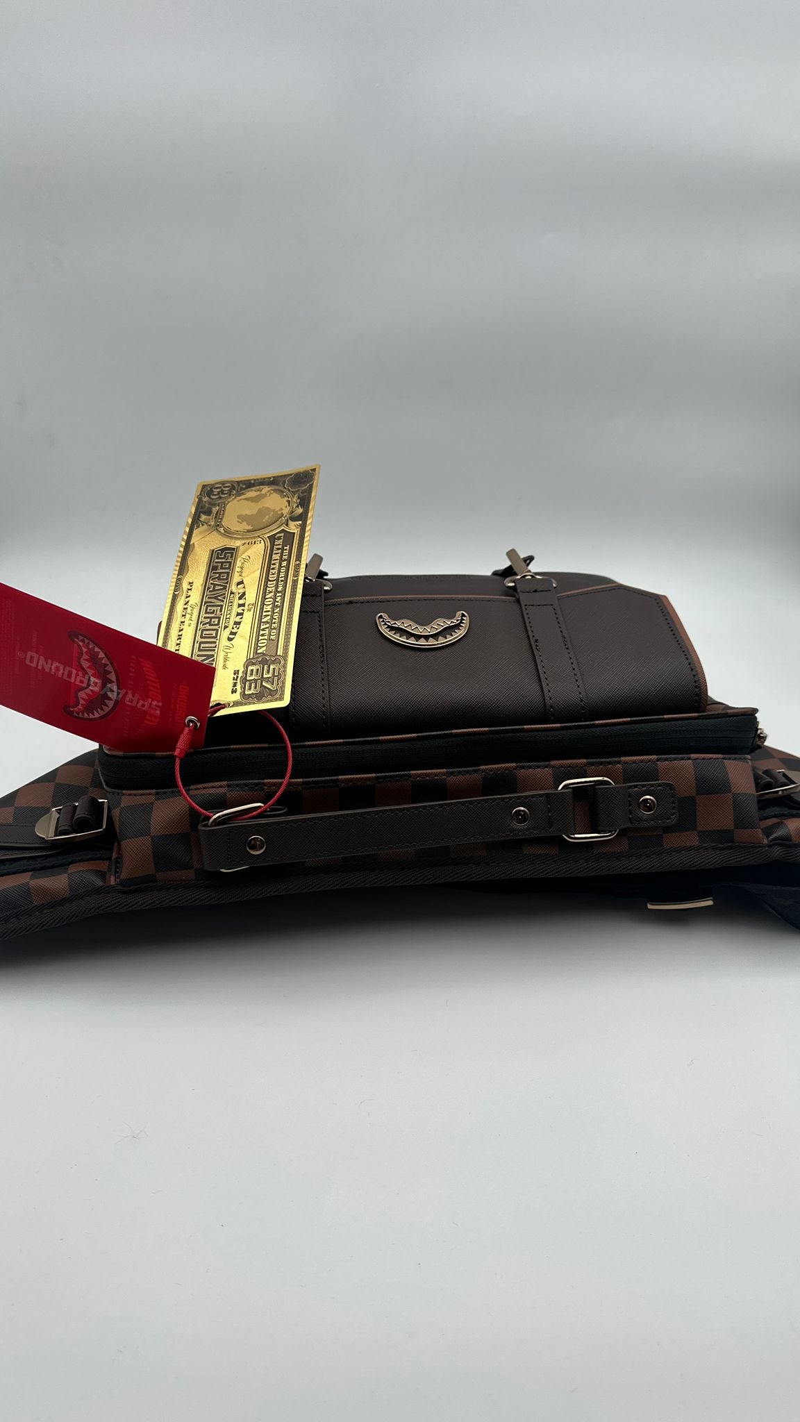 SPRAYGROUND VIP ATTACHE CARGO CROSSBODY – Butterfly Sneakers